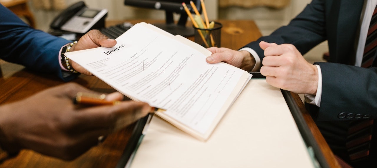 Contested vs. Uncontested Divorce: What's the Difference?